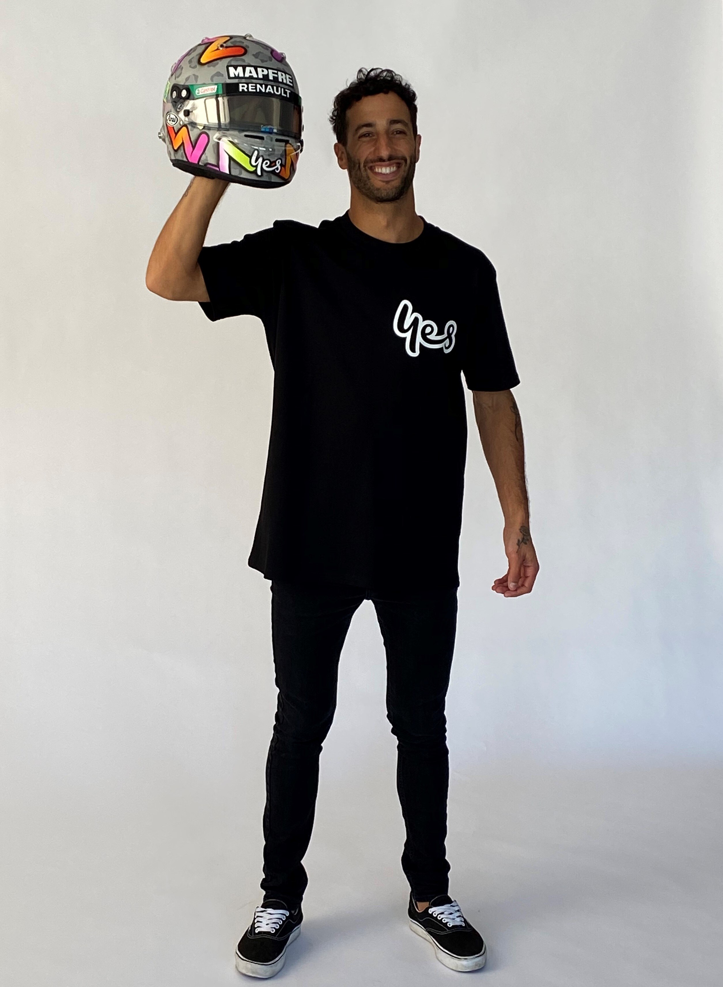 Daniel Ricciardo joins Team Optus