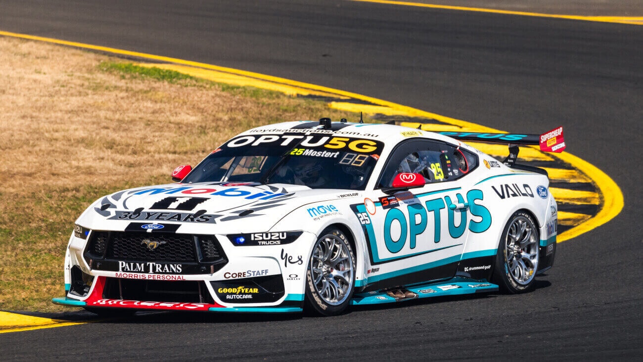 Chaz Mostert storms Sydney at SuperNight | Optus